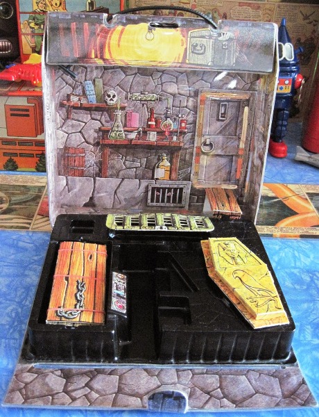 Remco Monster Figures – A Blast From The Past! | Terror from Beyond the ...